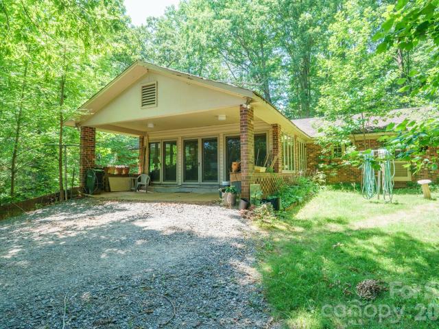 1729 Brentwood Drive