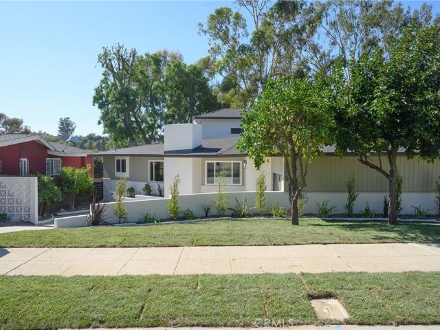 1729 Cabrillo Ave