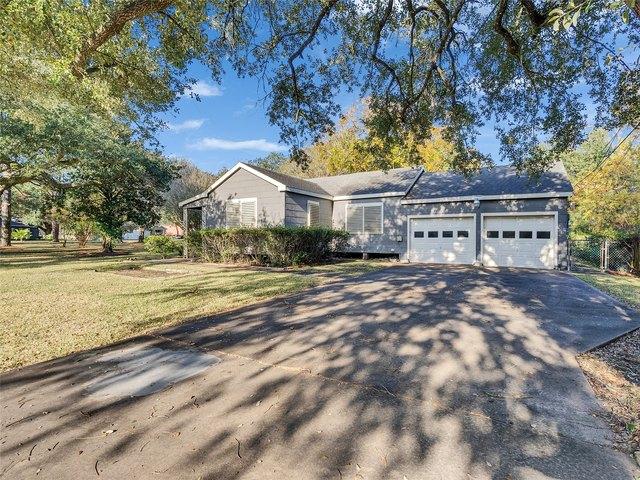 1729 Hawthorne St, La Marque, TX 77568