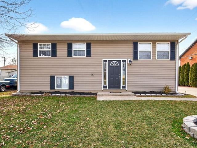 1729 Hocker Ave, New Carlisle, OH 45344