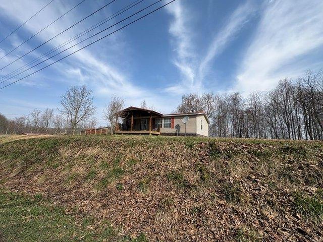 1729 Horton Ridge Rd, Swords Creek, VA 24649