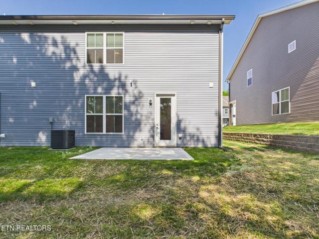 1729 Lateglow Way
