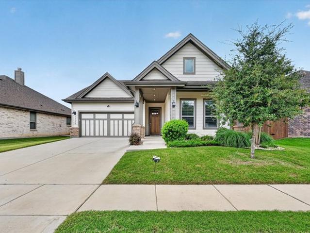 1729 River Bend Rd, Burleson, TX 76028