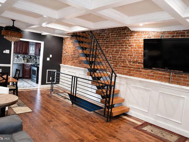 1729 Stocker Street