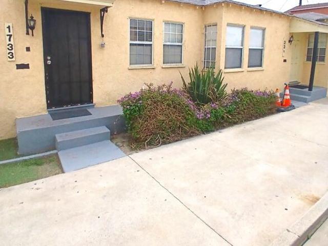 1729 S La Brea Avenue