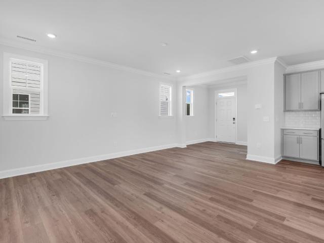 1729 Uplift Avenue
