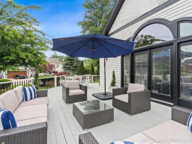1729 Waukazoo Drive