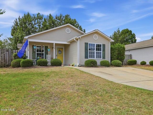 1729 Westpointe Dr, Greenville, NC 27834