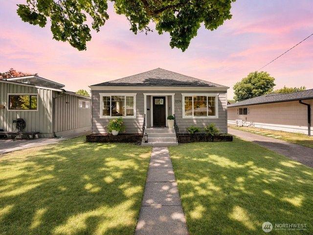 1729 23rd Ave, Longview, WA 98632