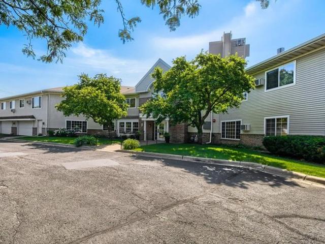 1729 6th St NE Unit 9, Minneapolis, MN 55413