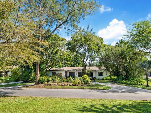 17203 SW 78th Pl, Palmetto Bay, FL 33157 | MLS #A12010 | Compass