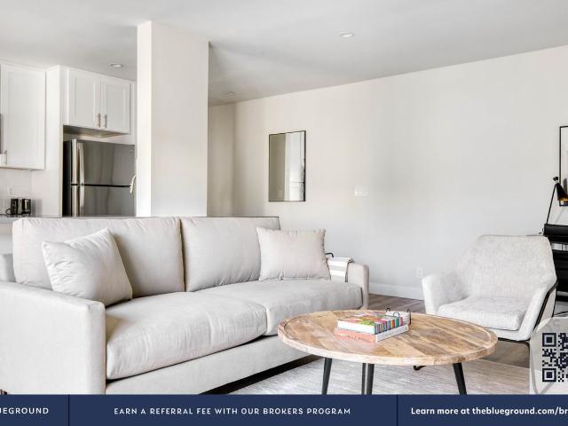17200 Burbank Boulevard 1 Bedroom Apartment for Rent at 17200 Burbank Blvd #949, Los Angeles, CA 91316 Encino
