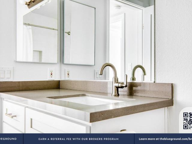 17200 Burbank Boulevard 1 Bedroom Apartment for Rent at 17200 Burbank Blvd #949, Los Angeles, CA 91316 Encino