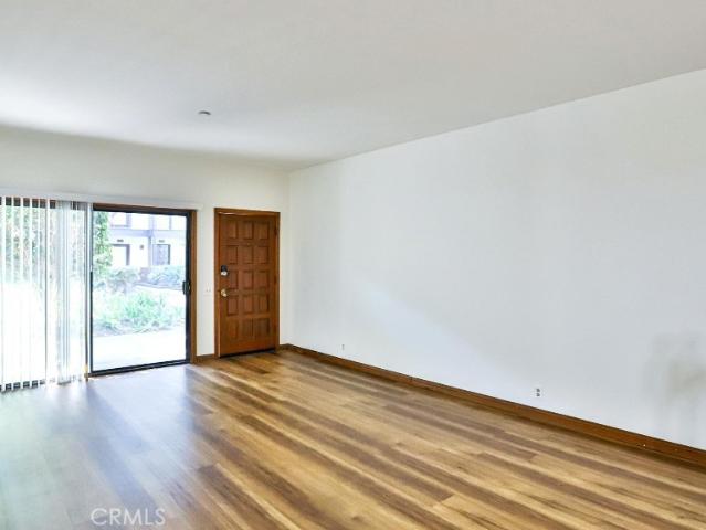 17200 Newhope 23