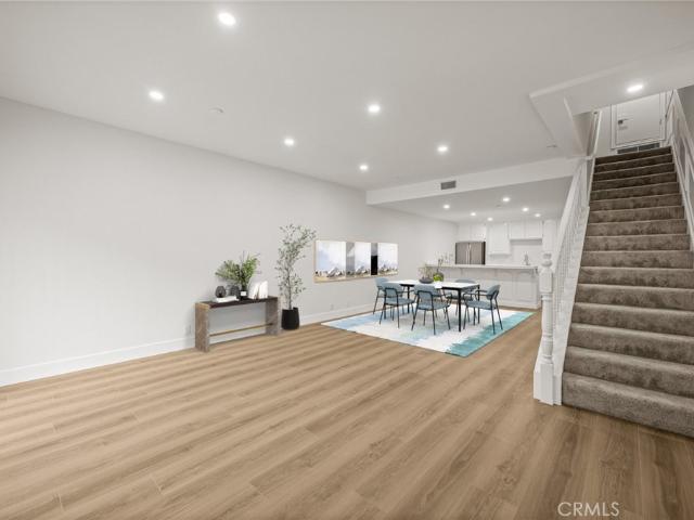 17200 Newhope 31