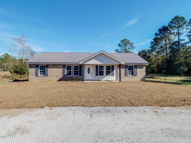 17202 Gardenia St, Kiln, MS 39556 | MLS #4132