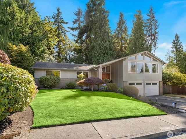 17202 Sealawn Pl, Edmonds, WA 98026