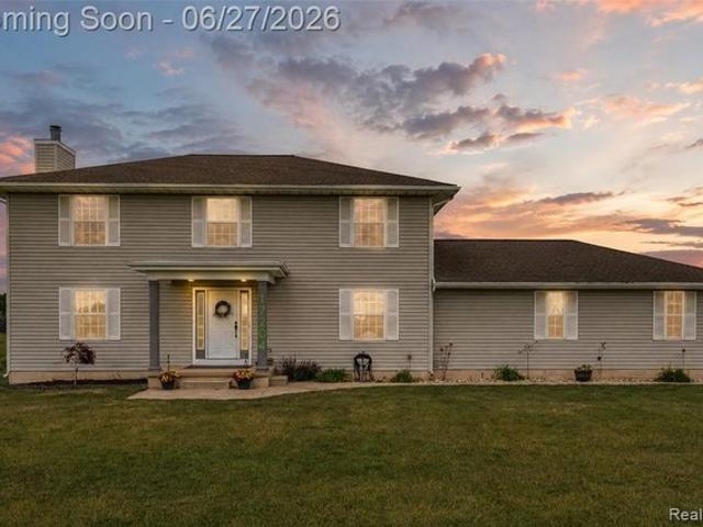 17204 Country Ln, Manchester, MI 48158