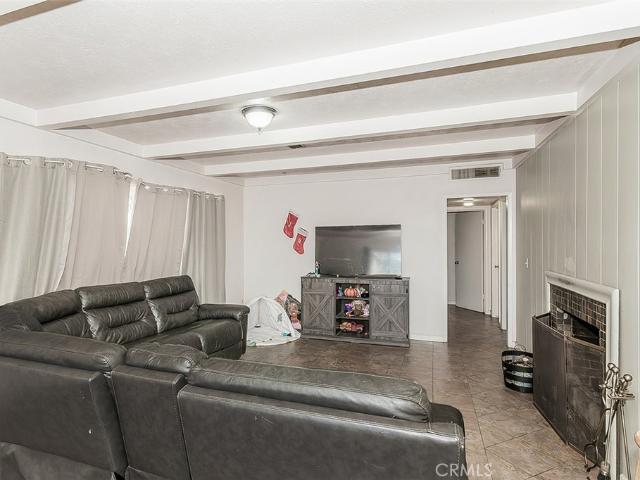 17209 E Floral