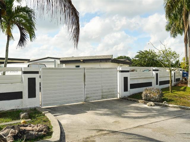 1720 NW 124th Ter, Miami, FL 33167 | MLS #A11983