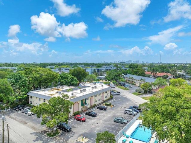 1720 NW 37th St, Oakland Park, FL 33309