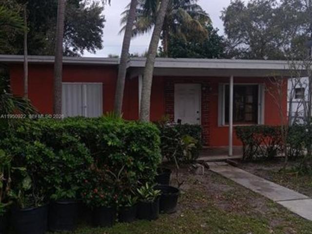 1720 NW 85th St, Miami, FL 33147