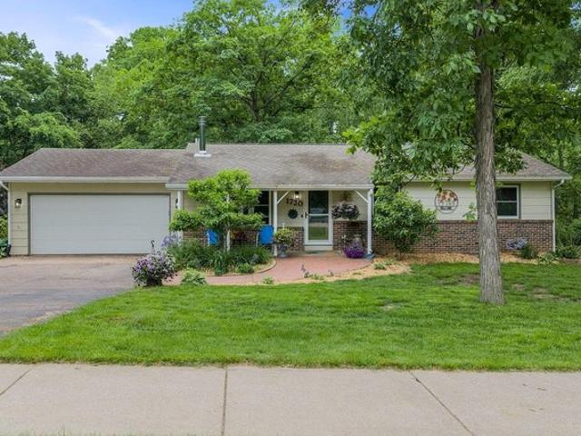 1720 Algonquin Dr, Baraboo, WI 53913