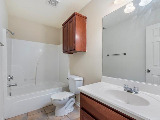 1720 Boardwalk Ct, College Station, TX 77840 | MLS #25012