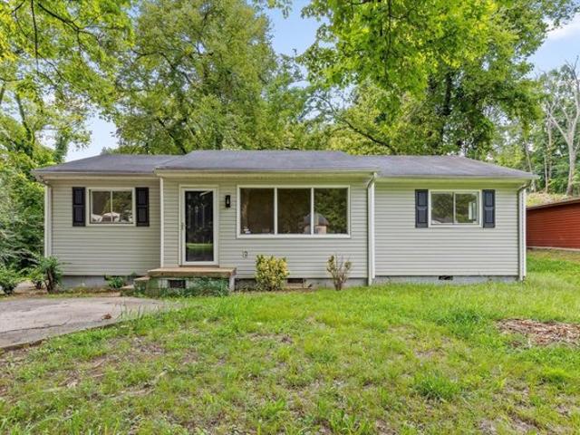 1720 Cambridge Dr, Chattanooga, TN 37411