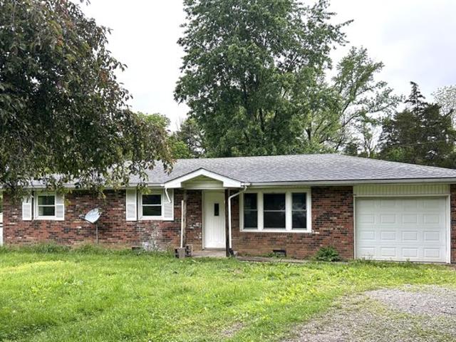 1720 E Lois Ln, North Vernon, IN 47265