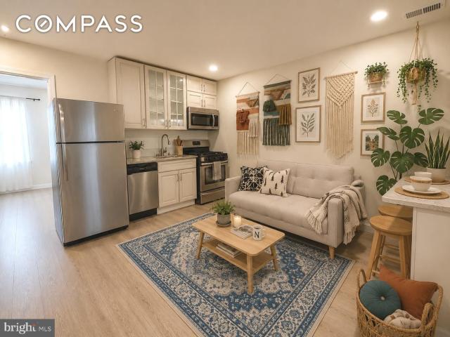 1720 H St NE B, Washington, DC