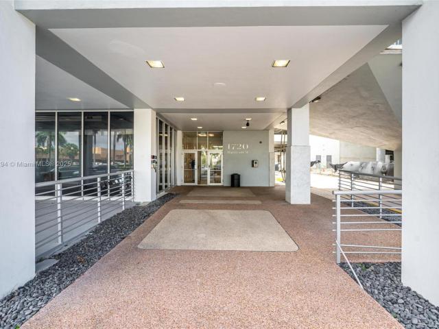 1720 Harrison St, Unit 10G, Hollywood, FL 33020 | MLS #A11916 | Compass