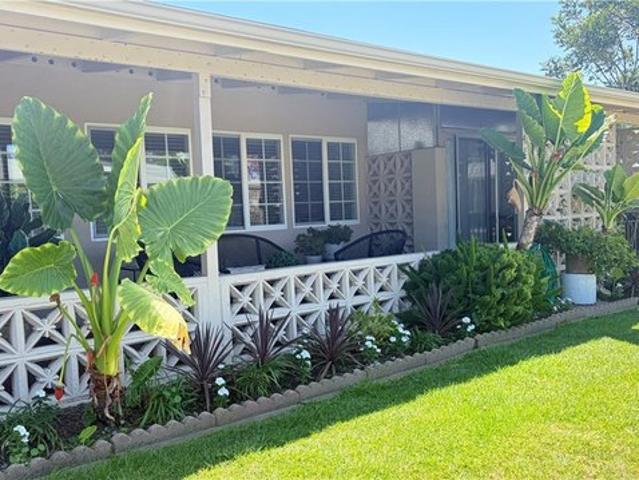 1720 Interlachen Rd # M1241, Seal Beach, CA 90740