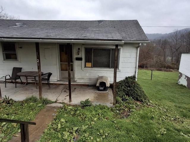 1720 Junkins Ave, Clarksburg, WV 26301