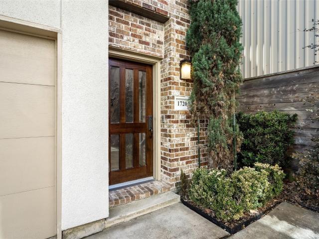 1720 Live Oak Street