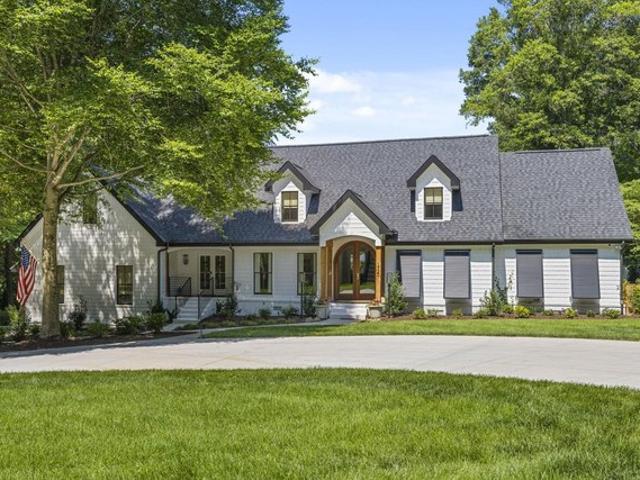 1720 Parkins Mill Rd, Greenville, SC 29607