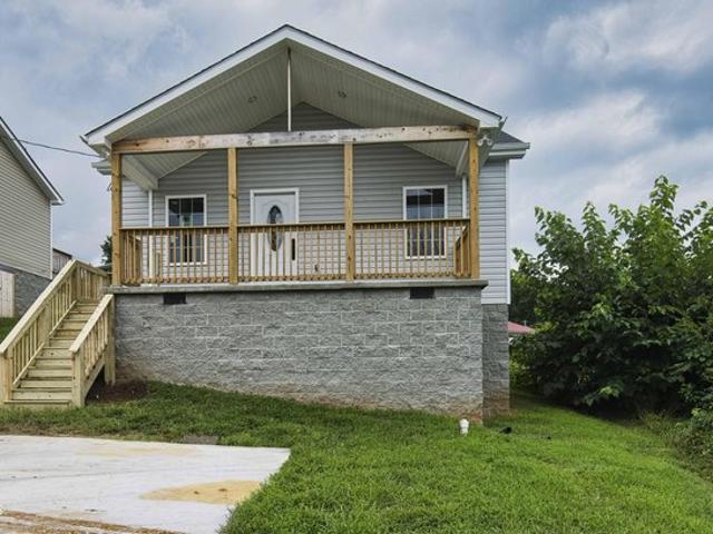 1720 Pendleton St, Kingsport, TN 37660