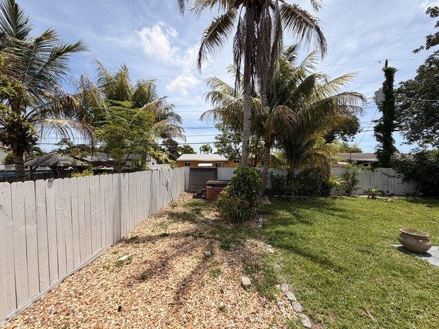 1720 SW 64th Ave, North Lauderdale, FL 33068