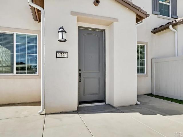 1720 Santa Ivy Ave