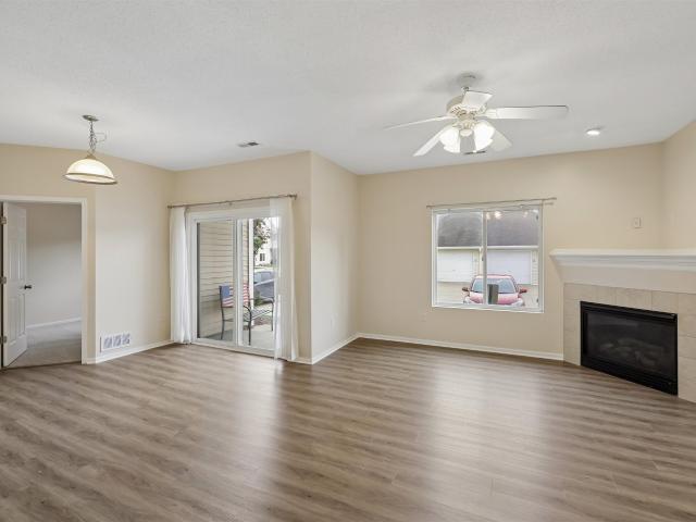 1720 SE LA Grant Parkway 13
