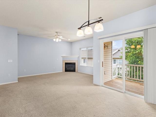 1720 SE LA Grant Pkwy Unit 16, Waukee, IA 50263