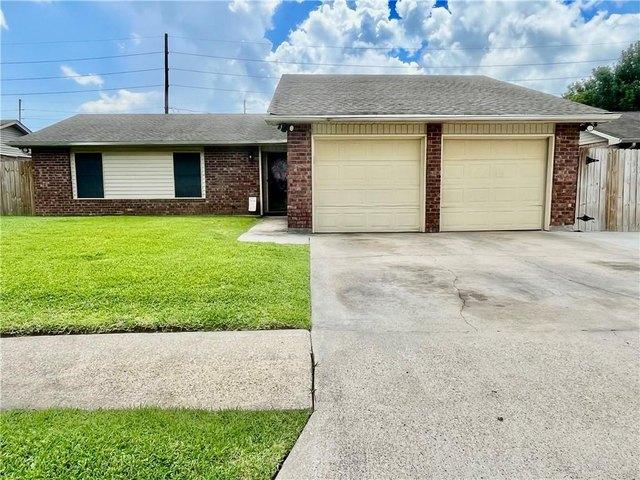 1720 W Frisco Dr, Laplace, LA 70068