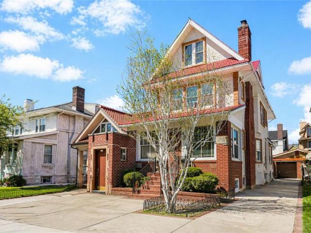 1720 West 11th Street