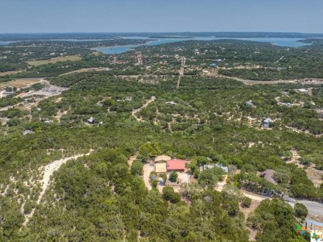1720 Whispering Hills Drive, Canyon Lake, TX 78133