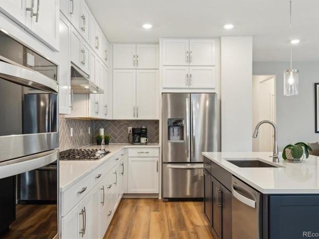 17214 W 94th Ave, Arvada, CO 80007