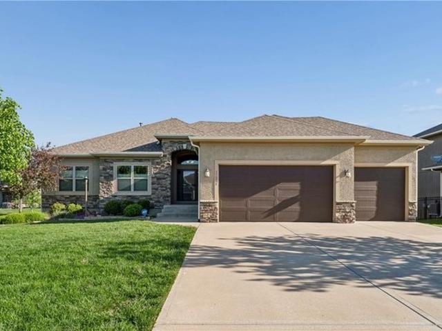 17218 W 197th Pl, Spring Hill, KS 66083