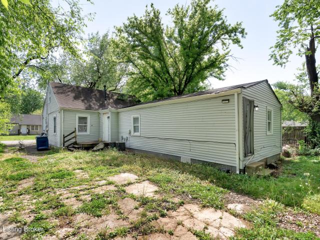 1721 Model Rd
