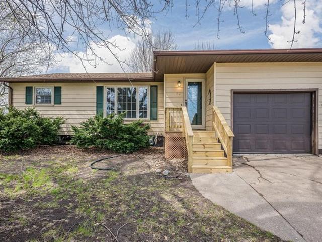 1721 Bantom Pl, Worthington, MN 56187