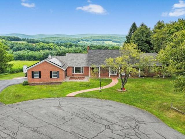 1721 Breckenridge Rd, Orwigsburg, PA 17961