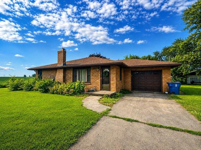 1721 E 1st St, Streator, IL 61364